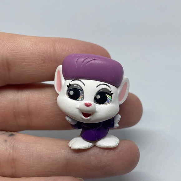 Disney | Toys | Disney Doorables Series 1 Miss Bianca The Rescuers ...